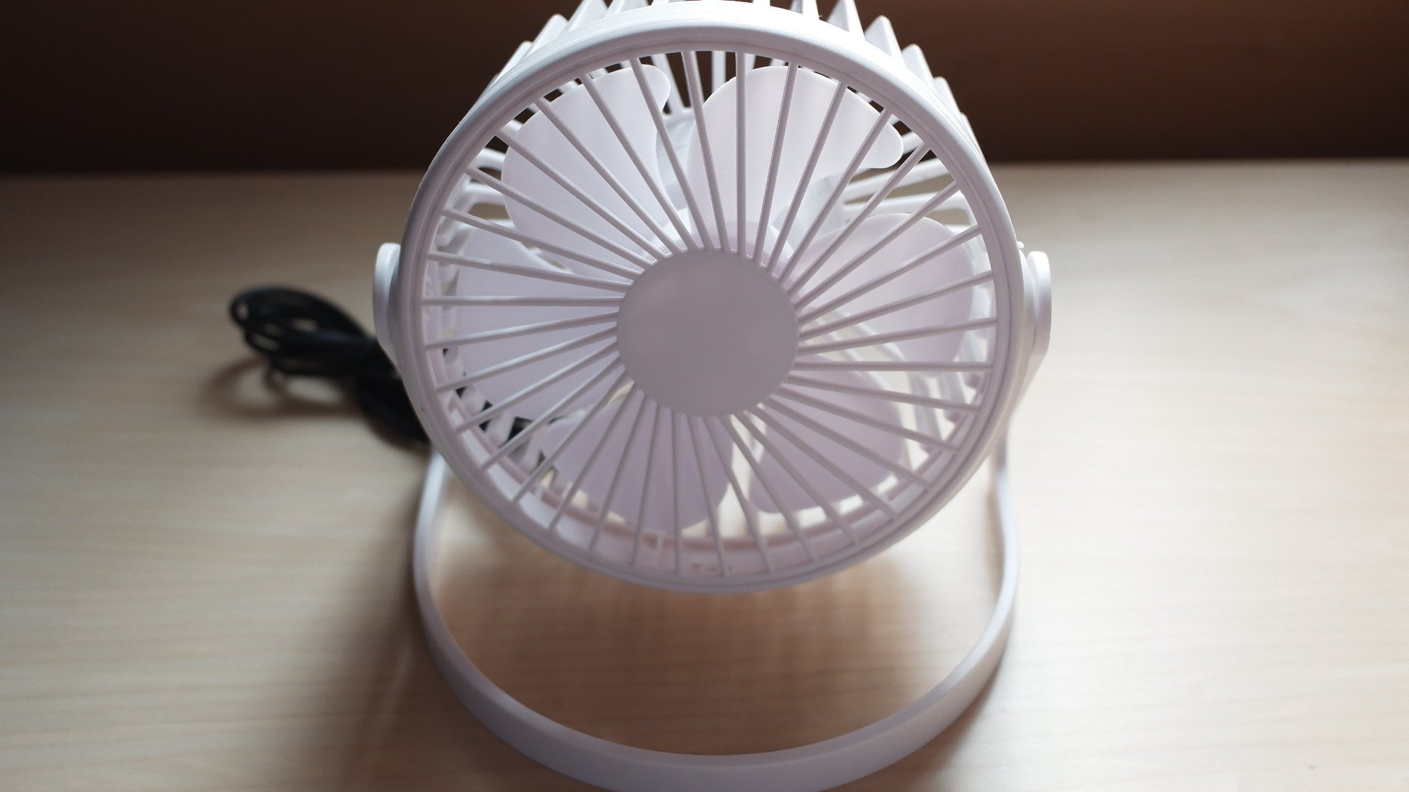 【DAISO】¥300 のUSB扇風機で涼を取れるか？？？ - クニログ